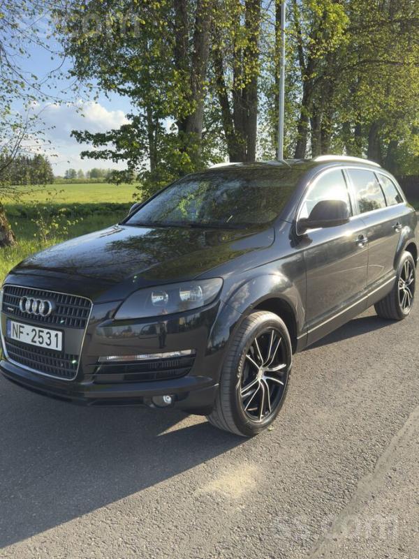 Black Audi Q7 2007 in Riga, with an engine capacity of 3.00 L and mileage of 276 thousand km for 6400 €, photo 1 on AUTOMOTO.COM.LV