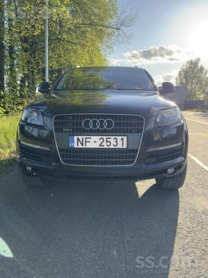 Melns Audi Q7 2007 Rīga, ar dzinēja tilpumu 3.00 L un nobraukumu 276 tūkst. km par 6400 €, foto 3 vietnē AUTOMOTO.COM.LV
