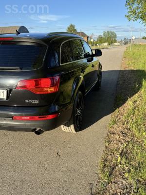 Melns Audi Q7 2007 Rīga, ar dzinēja tilpumu 3.00 L un nobraukumu 276 tūkst. km par 6400 €, foto 5 vietnē AUTOMOTO.COM.LV