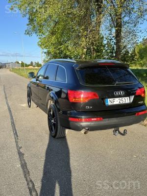 Melns Audi Q7 2007 Rīga, ar dzinēja tilpumu 3.00 L un nobraukumu 276 tūkst. km par 6400 €, foto 6 vietnē AUTOMOTO.COM.LV