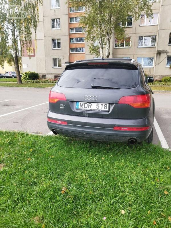 Black Audi Q7 2007 in Vilnius, with an engine capacity of 3.00 L and mileage of 280 thousand km for 6500 €, photo 5 on AUTOMOTO.COM.LV