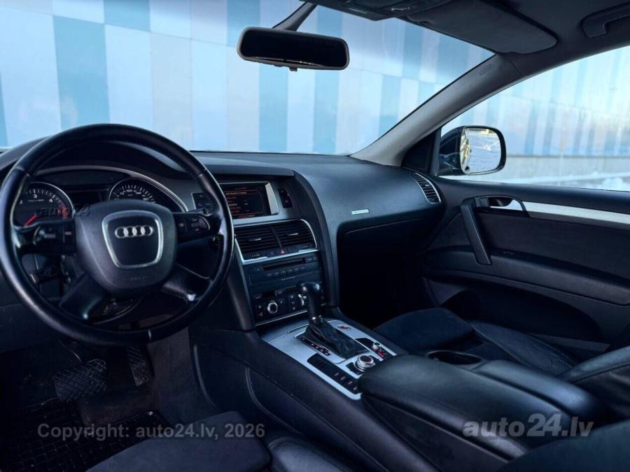 Melns Audi Q7 2007 Tallina, ar dzinēja tilpumu 4.10 L un nobraukumu 345 tūkst. km par 4499 €, foto 9 vietnē AUTOMOTO.COM.LV