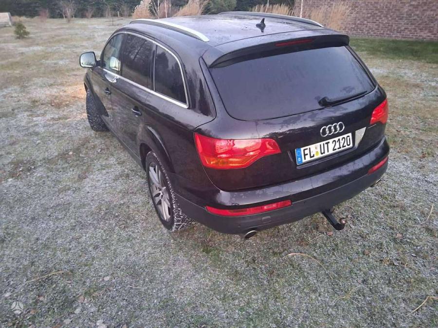 Melns Audi Q7 2007 Šilutė, ar dzinēja tilpumu 4.13 L un nobraukumu 198 tūkst. km par 6200 €, foto 4 vietnē AUTOMOTO.COM.LV