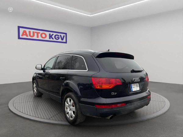 Black Audi Q7 2007 in Vilnius, with an engine capacity of 3.60 L and mileage of 224 thousand km for 4499 €, photo 3 on AUTOMOTO.COM.LV