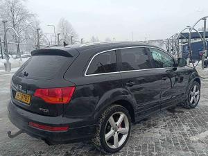 Black Audi Q7 2007 in Vilnius, with an engine capacity of 2.97 L and mileage of 191 thousand km for 2900 €, photo 4 on AUTOMOTO.COM.LV