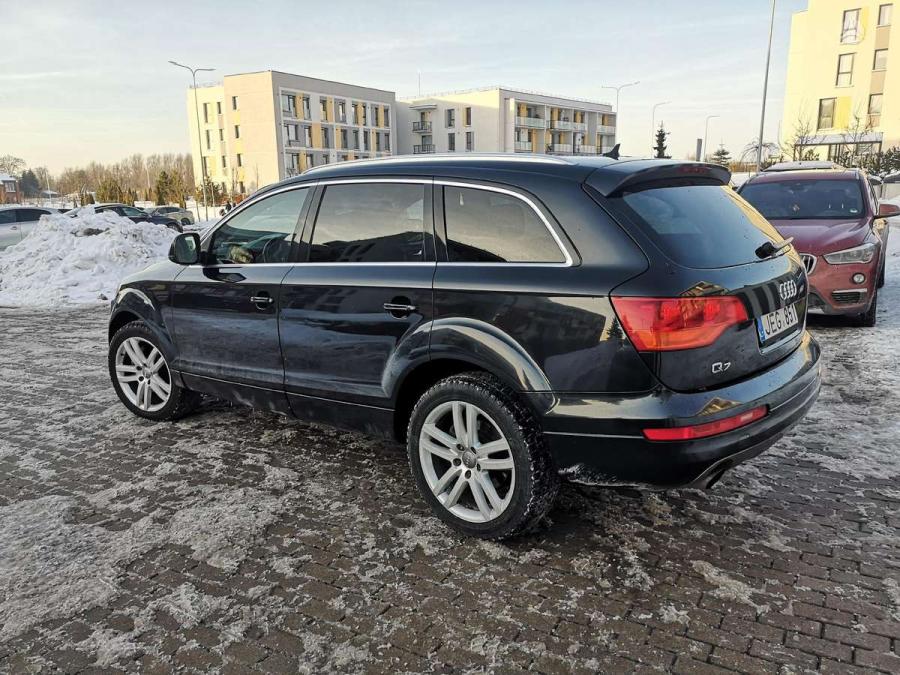 Black Audi Q7 2007 in Klaipeda, with an engine capacity of 3.00 L and mileage of 300 thousand km for 5900 €, photo 11 on AUTOMOTO.COM.LV