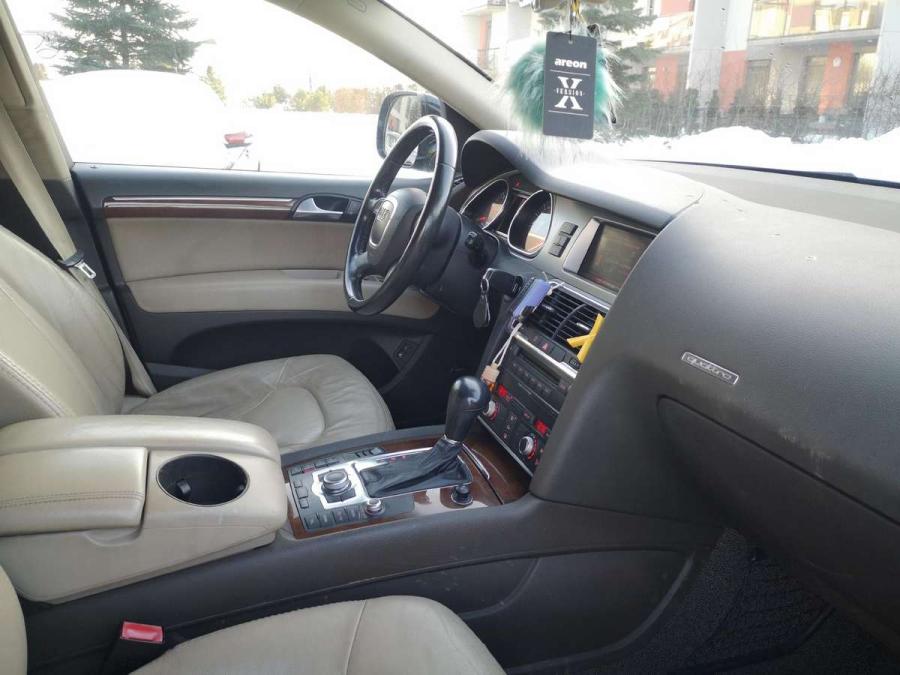 Black Audi Q7 2007 in Klaipeda, with an engine capacity of 3.00 L and mileage of 300 thousand km for 5900 €, photo 13 on AUTOMOTO.COM.LV