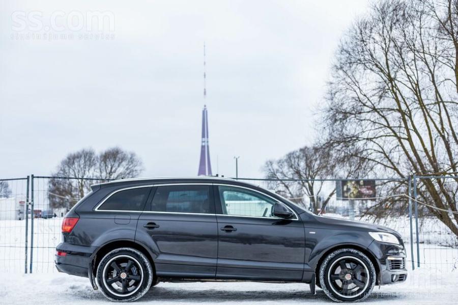 Melns Audi Q7 2007 Rīga, ar dzinēja tilpumu 3.00 L un nobraukumu 339 tūkst. km par 6990 €, foto 5 vietnē AUTOMOTO.COM.LV