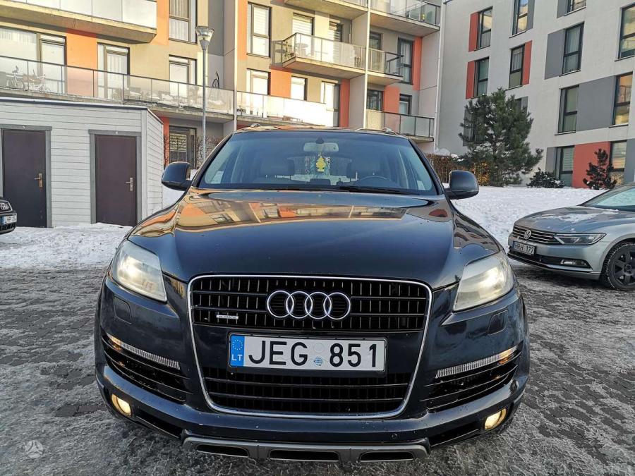 Black Audi Q7 2007 in Klaipeda, with an engine capacity of 3.00 L and mileage of 300 thousand km for 4900 €, photo 2 on AUTOMOTO.COM.LV