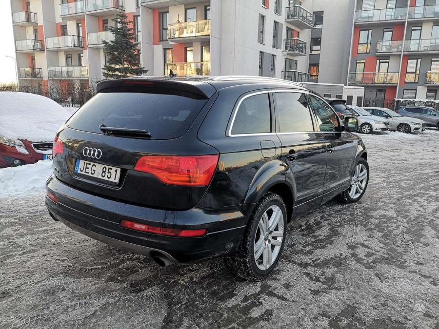 Black Audi Q7 2007 in Klaipeda, with an engine capacity of 3.00 L and mileage of 300 thousand km for 4500 €, photo 8 on AUTOMOTO.COM.LV