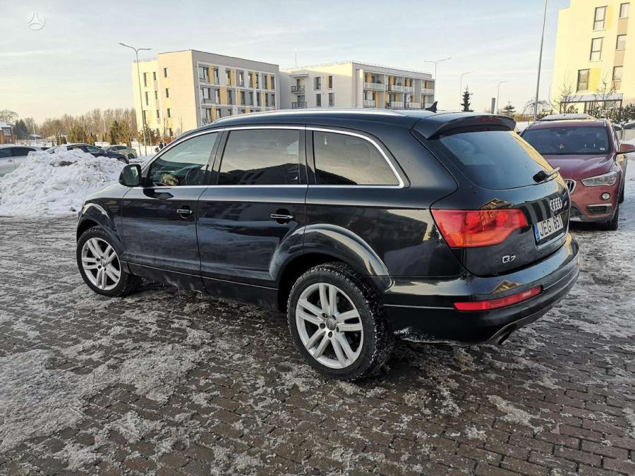 Black Audi Q7 2007 in Klaipeda, with an engine capacity of 3.00 L and mileage of 300 thousand km for 4500 €, photo 11 on AUTOMOTO.COM.LV