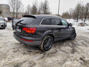 Melns Audi Q7 2007 Viļņa, ar dzinēja tilpumu 2.97 L un nobraukumu 256 tūkst. km par 5300 €, foto 3 vietnē AUTOMOTO.COM.LV