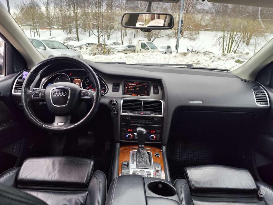 Melns Audi Q7 2007 Viļņa, ar dzinēja tilpumu 2.97 L un nobraukumu 256 tūkst. km par 5300 €, foto 5 vietnē AUTOMOTO.COM.LV