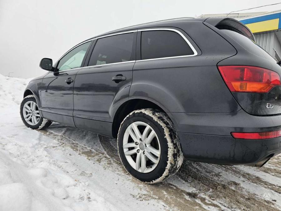 Melns Audi Q7 2007 Kauņa, ar dzinēja tilpumu 3.00 L un nobraukumu 292 tūkst. km par 5650 €, foto 4 vietnē AUTOMOTO.COM.LV