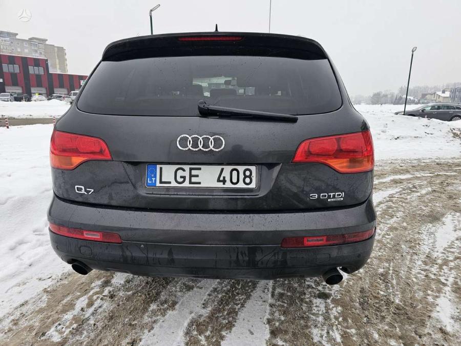 Melns Audi Q7 2007 Kauņa, ar dzinēja tilpumu 3.00 L un nobraukumu 292 tūkst. km par 5650 €, foto 7 vietnē AUTOMOTO.COM.LV