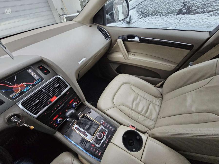 Melns Audi Q7 2007 Kauņa, ar dzinēja tilpumu 3.00 L un nobraukumu 292 tūkst. km par 5650 €, foto 17 vietnē AUTOMOTO.COM.LV