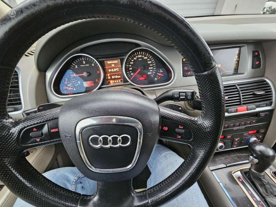 Melns Audi Q7 2007 Kauņa, ar dzinēja tilpumu 3.00 L un nobraukumu 292 tūkst. km par 5650 €, foto 30 vietnē AUTOMOTO.COM.LV