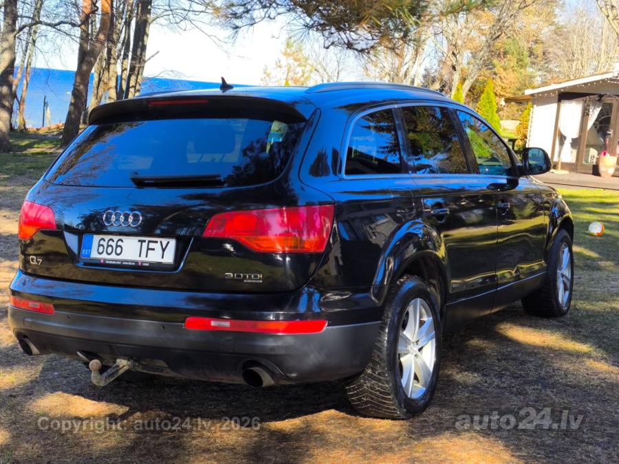 Black Audi Q7 2007 in Tallinn, with an engine capacity of 3.00 L and mileage of 412 thousand km for 4998 €, photo 6 on AUTOMOTO.COM.LV