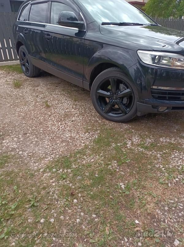 Melns Audi Q7 2007 Tallina, ar dzinēja tilpumu 3.00 L un nobraukumu 413 tūkst. km par 8500 €, foto 4 vietnē AUTOMOTO.COM.LV