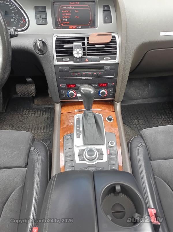 Melns Audi Q7 2007 Tallina, ar dzinēja tilpumu 3.00 L un nobraukumu 413 tūkst. km par 8500 €, foto 9 vietnē AUTOMOTO.COM.LV