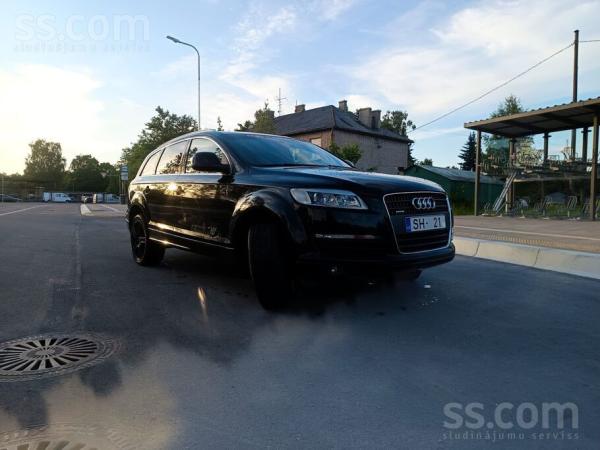 Black Audi Q7 2007 in Riga, with an engine capacity of 3.00 L and mileage of 291 thousand km for 5800 €, photo 8 on AUTOMOTO.COM.LV