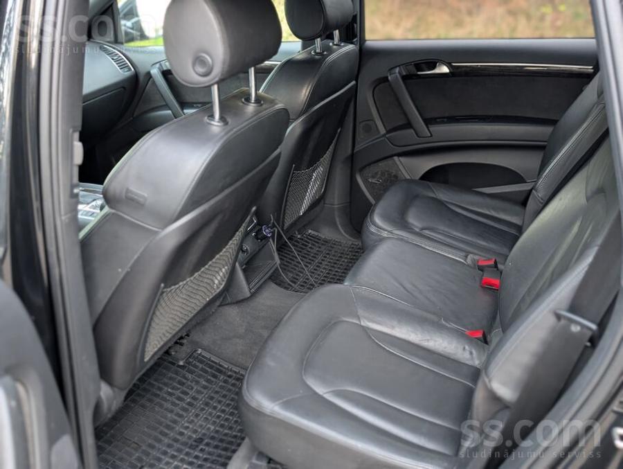 Melns Audi Q7 2007 Rīga, ar dzinēja tilpumu 3.00 L un nobraukumu 323 tūkst. km par 7500 €, foto 8 vietnē AUTOMOTO.COM.LV