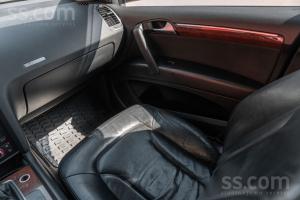 Черный Ауди Ку 7 2007 в Рига, объемом двигателя 3.00 л и пробегом 280 тыс. км за 5500 €, фото 8 на AUTOMOTO.COM.LV