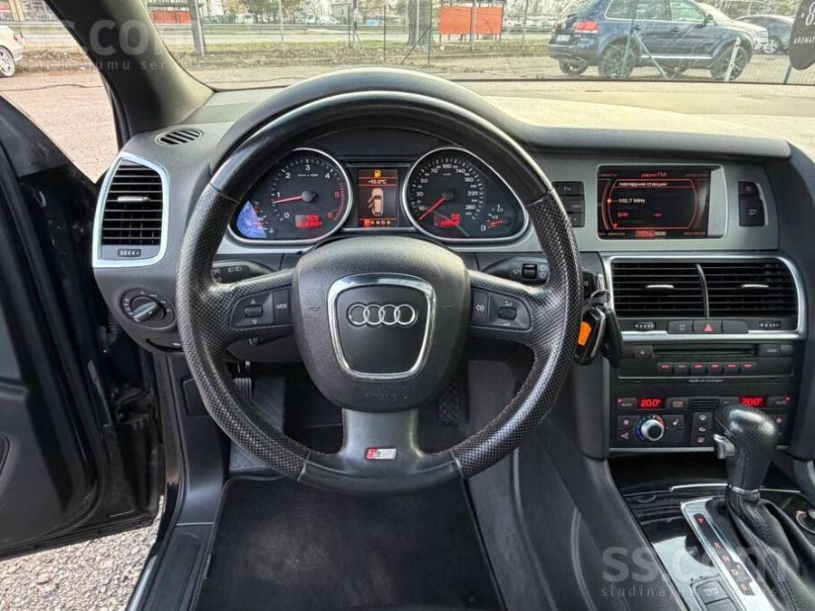 Melns Audi Q7 2007 Rīga, ar dzinēja tilpumu 4.20 L un nobraukumu 0 tūkst. km par 7490 €, foto 15 vietnē AUTOMOTO.COM.LV