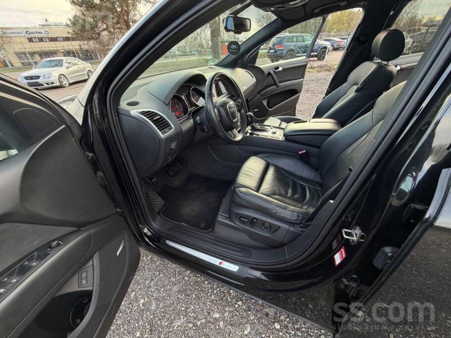 Melns Audi Q7 2007 Rīga, ar dzinēja tilpumu 4.20 L un nobraukumu 0 tūkst. km par 7490 €, foto 17 vietnē AUTOMOTO.COM.LV