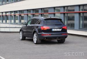 Melns Audi Q7 2007 Rīga, ar dzinēja tilpumu 3.00 L un nobraukumu 273 tūkst. km par 4980 €, foto 5 vietnē AUTOMOTO.COM.LV