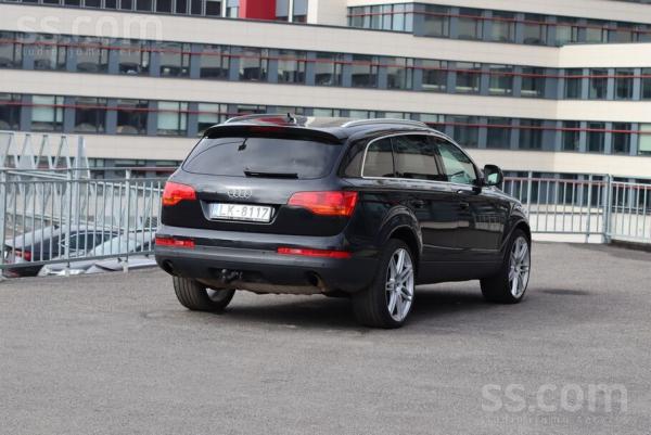 Melns Audi Q7 2007 Rīga, ar dzinēja tilpumu 3.00 L un nobraukumu 273 tūkst. km par 4980 €, foto 6 vietnē AUTOMOTO.COM.LV