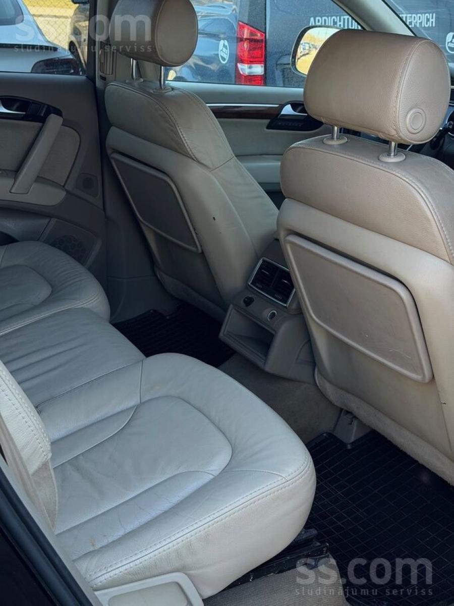 Melns Audi Q7 2007 Rīga, ar dzinēja tilpumu 3.00 L un nobraukumu 273 tūkst. km par 4980 €, foto 12 vietnē AUTOMOTO.COM.LV