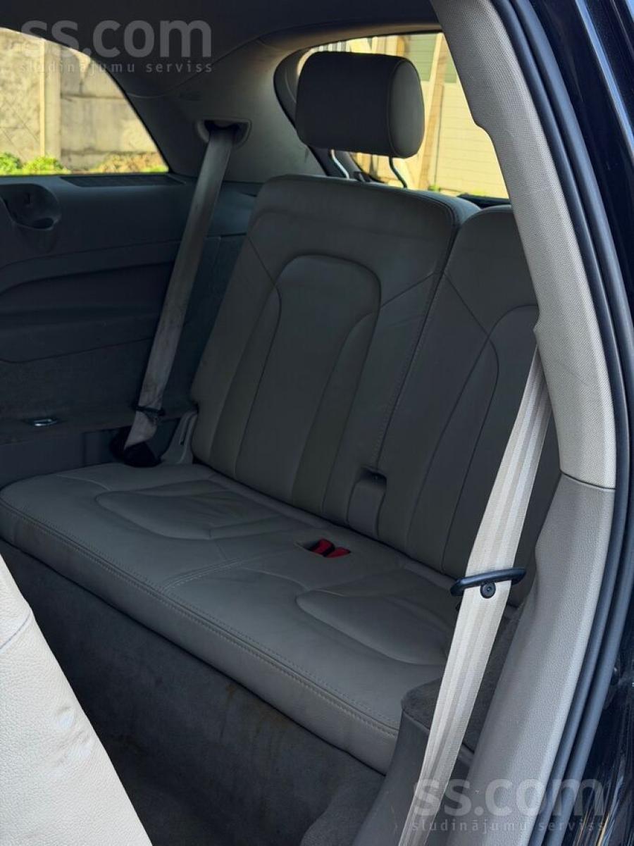 Melns Audi Q7 2007 Rīga, ar dzinēja tilpumu 3.00 L un nobraukumu 273 tūkst. km par 4980 €, foto 13 vietnē AUTOMOTO.COM.LV