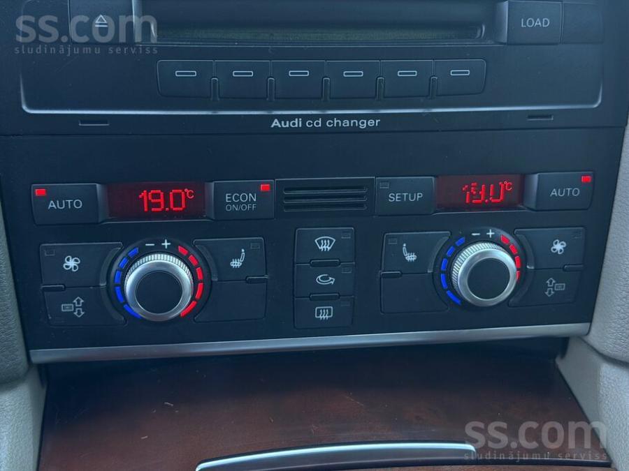 Melns Audi Q7 2007 Rīga, ar dzinēja tilpumu 3.00 L un nobraukumu 273 tūkst. km par 4980 €, foto 16 vietnē AUTOMOTO.COM.LV