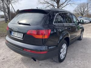 Black Audi Q7 2007 in Riga, with an engine capacity of 3.00 L and mileage of 245 thousand km for 7490 €, photo 6 on AUTOMOTO.COM.LV