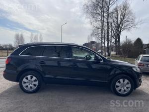 Black Audi Q7 2007 in Riga, with an engine capacity of 3.00 L and mileage of 245 thousand km for 7490 €, photo 7 on AUTOMOTO.COM.LV