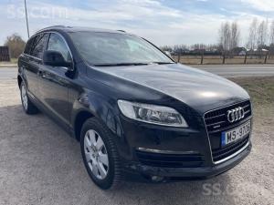 Black Audi Q7 2007 in Riga, with an engine capacity of 3.00 L and mileage of 245 thousand km for 7490 €, photo 8 on AUTOMOTO.COM.LV