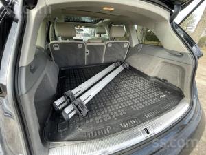 Black Audi Q7 2007 in Riga, with an engine capacity of 3.00 L and mileage of 245 thousand km for 7490 €, photo 16 on AUTOMOTO.COM.LV