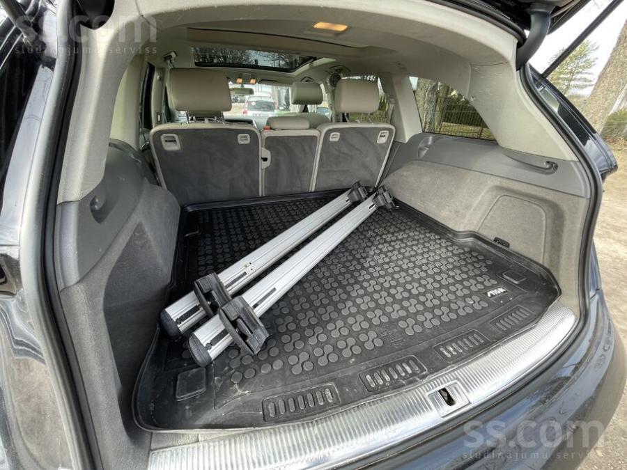 Black Audi Q7 2007 in Riga, with an engine capacity of 3.00 L and mileage of 245 thousand km for 7490 €, photo 16 on AUTOMOTO.COM.LV