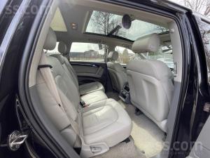 Black Audi Q7 2007 in Riga, with an engine capacity of 3.00 L and mileage of 245 thousand km for 7490 €, photo 17 on AUTOMOTO.COM.LV