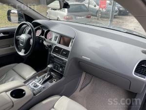 Black Audi Q7 2007 in Riga, with an engine capacity of 3.00 L and mileage of 245 thousand km for 7490 €, photo 20 on AUTOMOTO.COM.LV