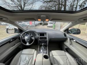 Black Audi Q7 2007 in Riga, with an engine capacity of 3.00 L and mileage of 245 thousand km for 7490 €, photo 21 on AUTOMOTO.COM.LV