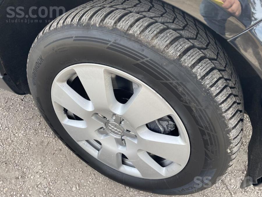 Black Audi Q7 2007 in Riga, with an engine capacity of 3.00 L and mileage of 245 thousand km for 7490 €, photo 36 on AUTOMOTO.COM.LV
