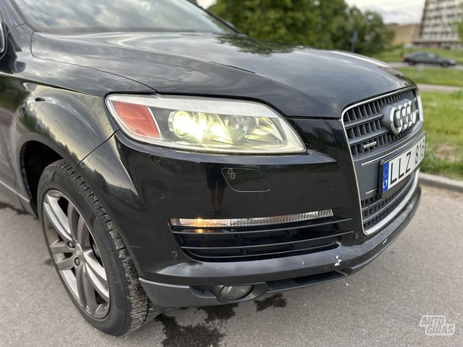 Черный Ауди Ку 7 2007 в Вильнюс, объемом двигателя 3.60 л и пробегом 211 тыс. км за 2499 €, фото 10 на AUTOMOTO.COM.LV