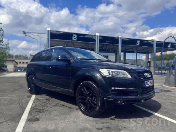 Black Audi Q7 2007 in Daugavpils, with an engine capacity of 3.00 L and mileage of 310 thousand km for 5200 €, photo 7 on AUTOMOTO.COM.LV