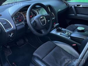 Black Audi Q7 2007 in Daugavpils, with an engine capacity of 3.00 L and mileage of 309 thousand km for 6850 €, photo 9 on AUTOMOTO.COM.LV