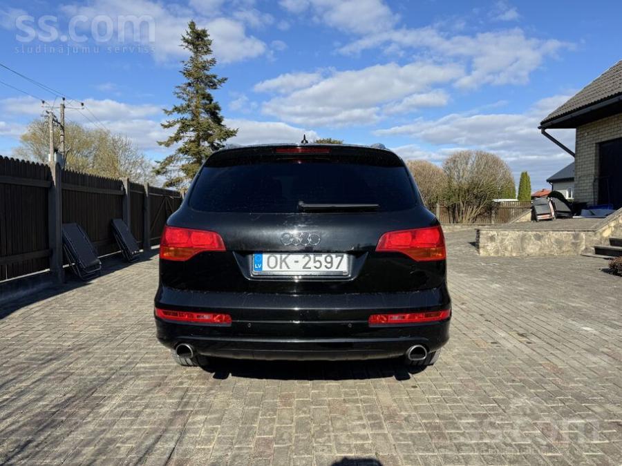 Black Audi Q7 2007 in Riga, with an engine capacity of 3.00 L and mileage of 301 thousand km for 6350 €, photo 6 on AUTOMOTO.COM.LV