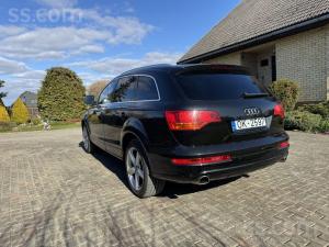 Black Audi Q7 2007 in Riga, with an engine capacity of 3.00 L and mileage of 301 thousand km for 6350 €, photo 7 on AUTOMOTO.COM.LV