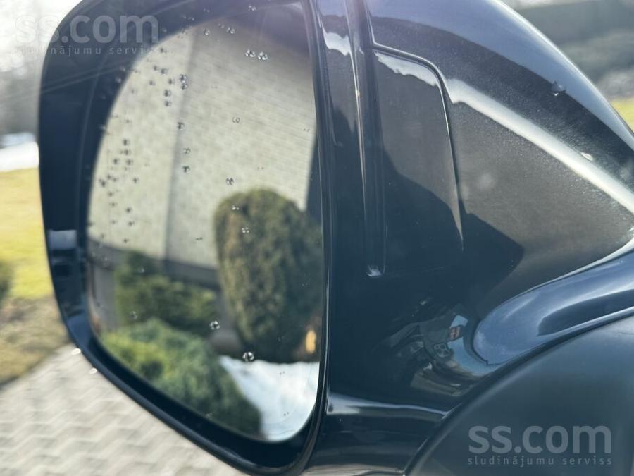 Black Audi Q7 2007 in Riga, with an engine capacity of 3.00 L and mileage of 301 thousand km for 6350 €, photo 12 on AUTOMOTO.COM.LV