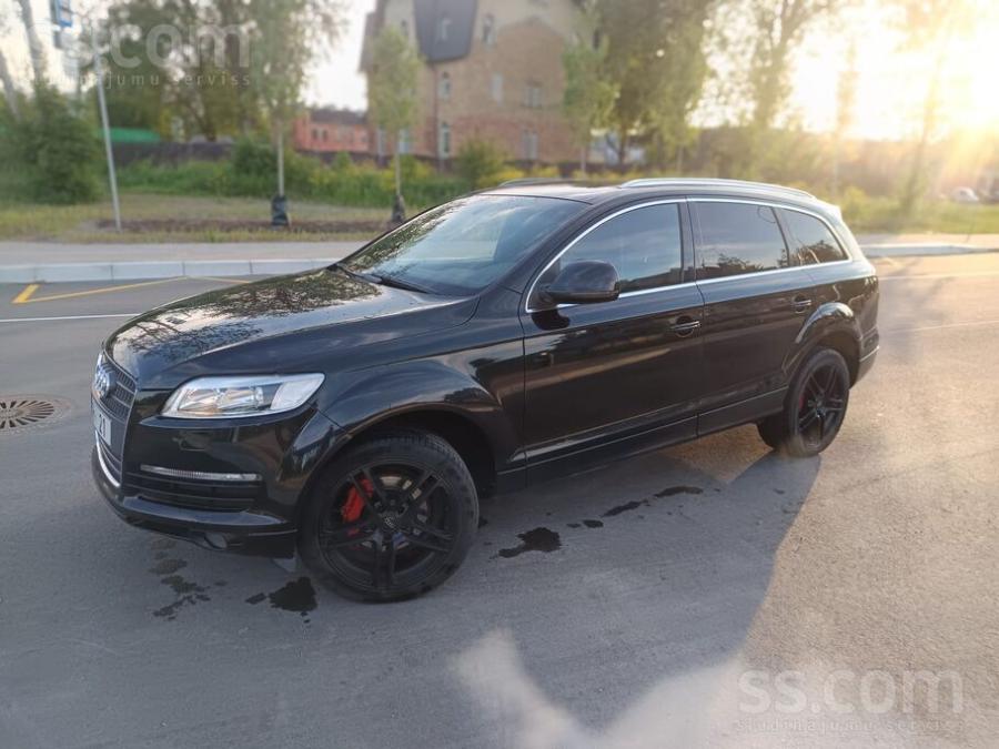 Black Audi Q7 2007 in Riga, with an engine capacity of 3.00 L and mileage of 291 thousand km for 5800 €, photo 7 on AUTOMOTO.COM.LV